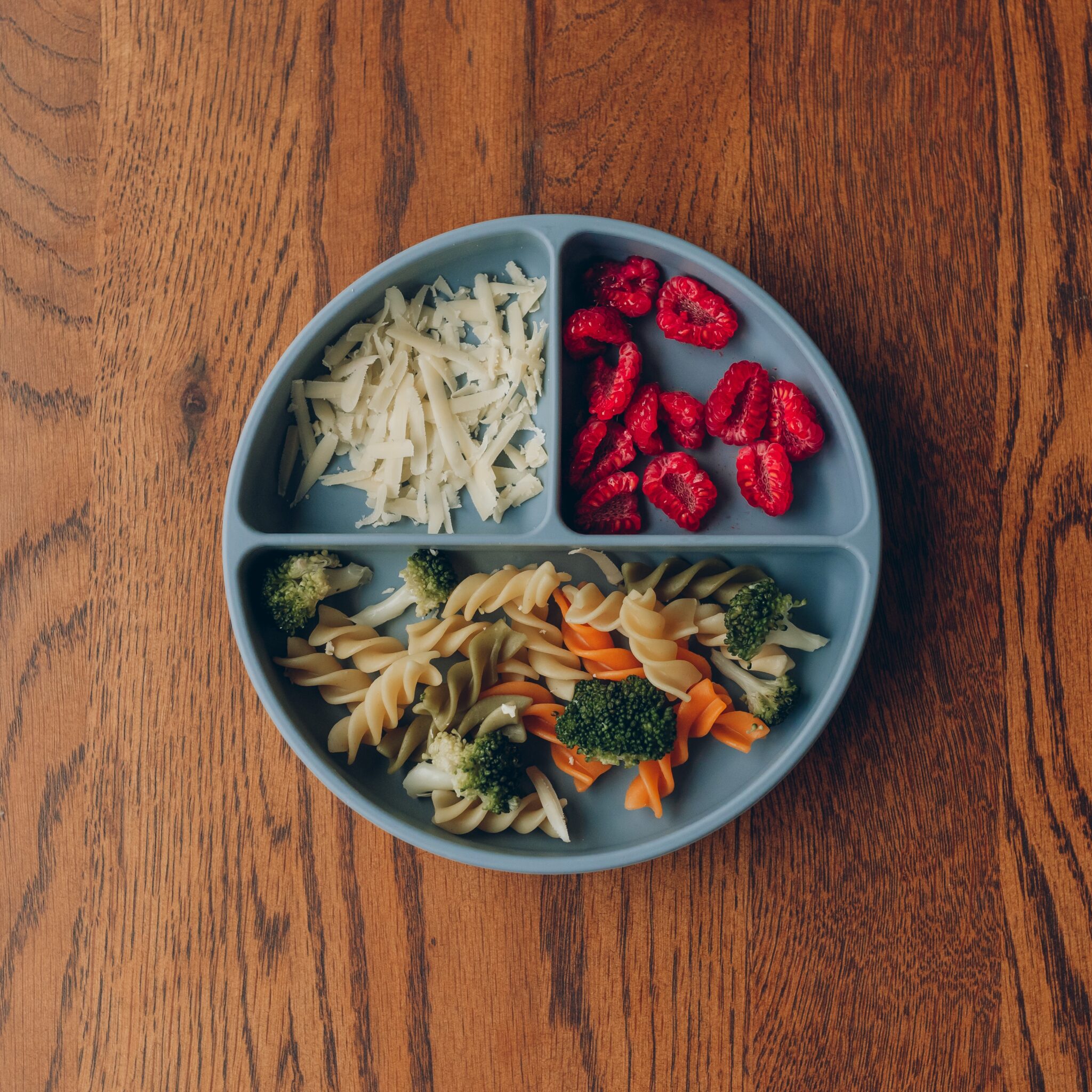 T&R Silicone Three Way Divide Plate - Theodore and Raffy